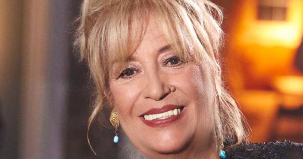 ما السر وراء اختفاء منى واصف؟ | ET بالعربي